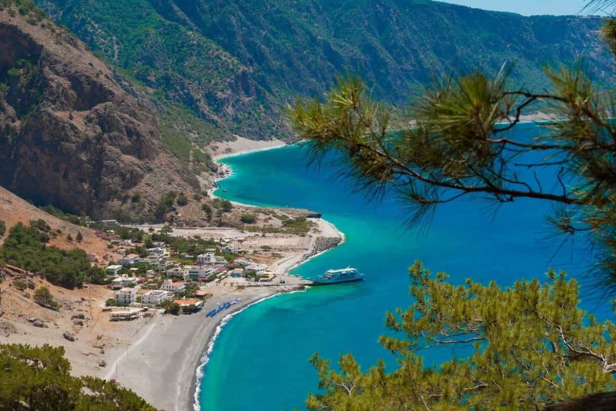 Samaria Gorge Tour From Chania With Professional Hiking Guide